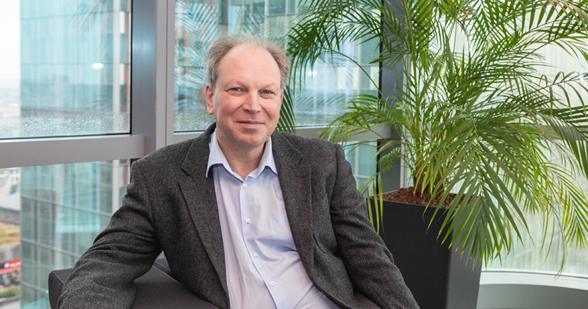 “Leren van elkaar is onze aanpak”: Mark Andries op de sofa bij V-ICT-OR ...